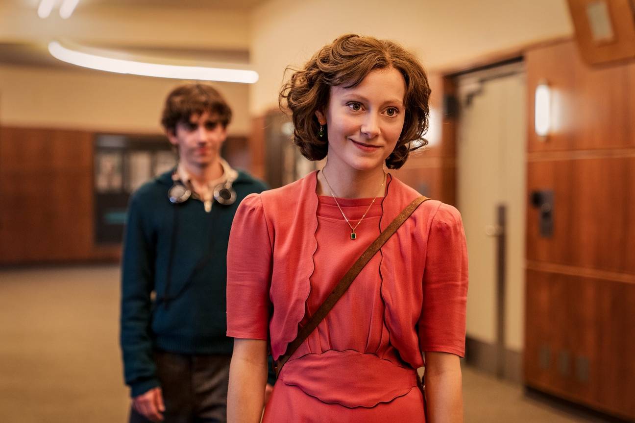 Review 'Radioman': Zo radioactief & romantisch zag u Flagey nog nooit | BRUZZ