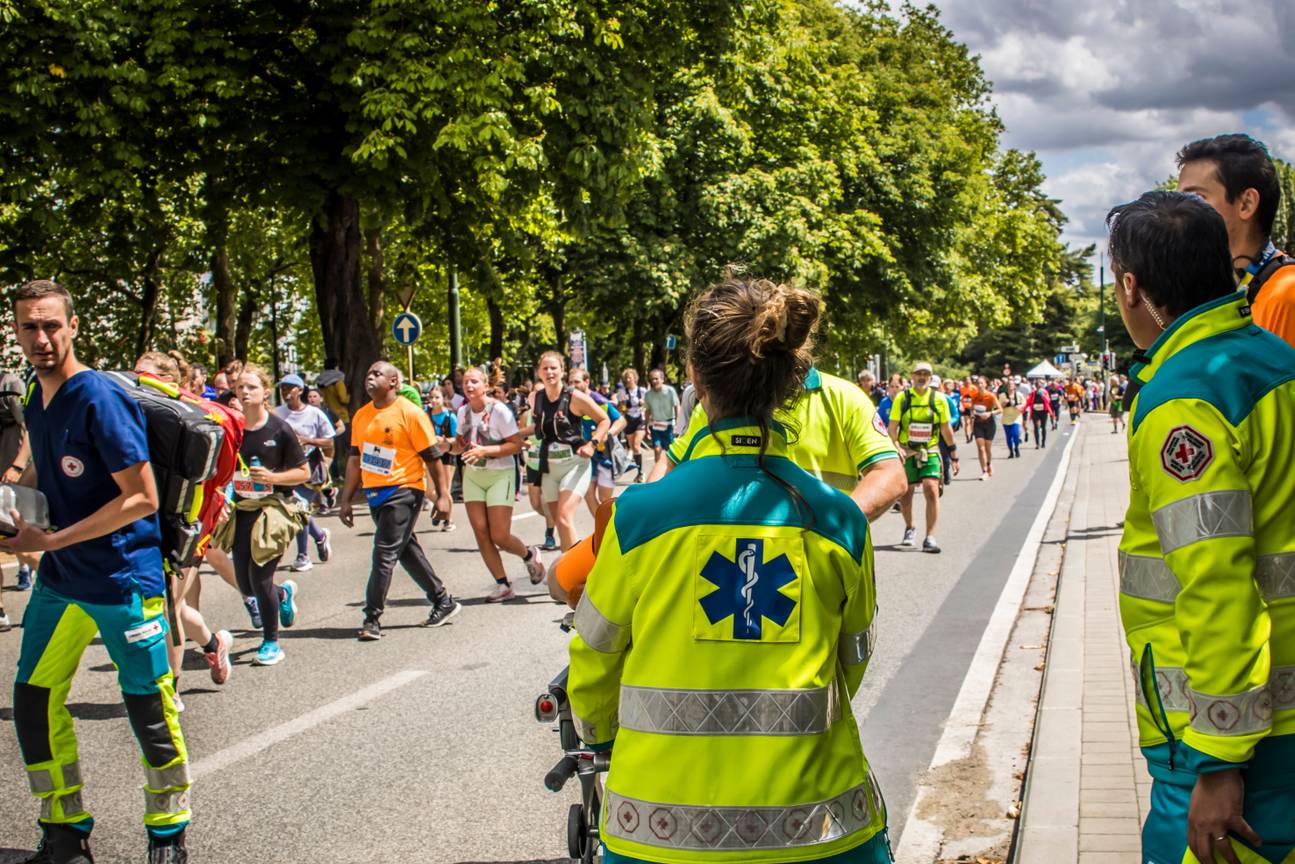 Volg de 20 km door Brussel live bij BRUZZ | BRUZZ