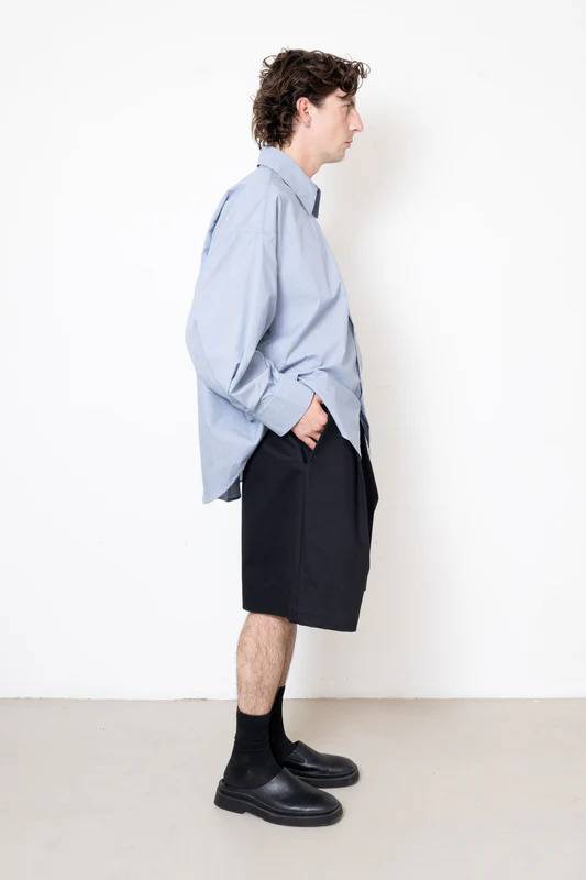 Made in Brussels: een vintage-bloemist en moderne uniformen | BRUZZ