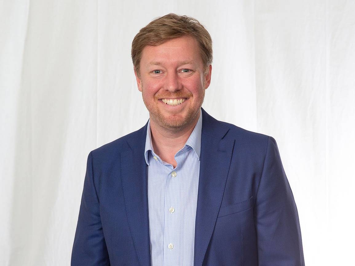 Van den Hove legt de eed af als nieuwe schepen in Schaarbeek | BRUZZ