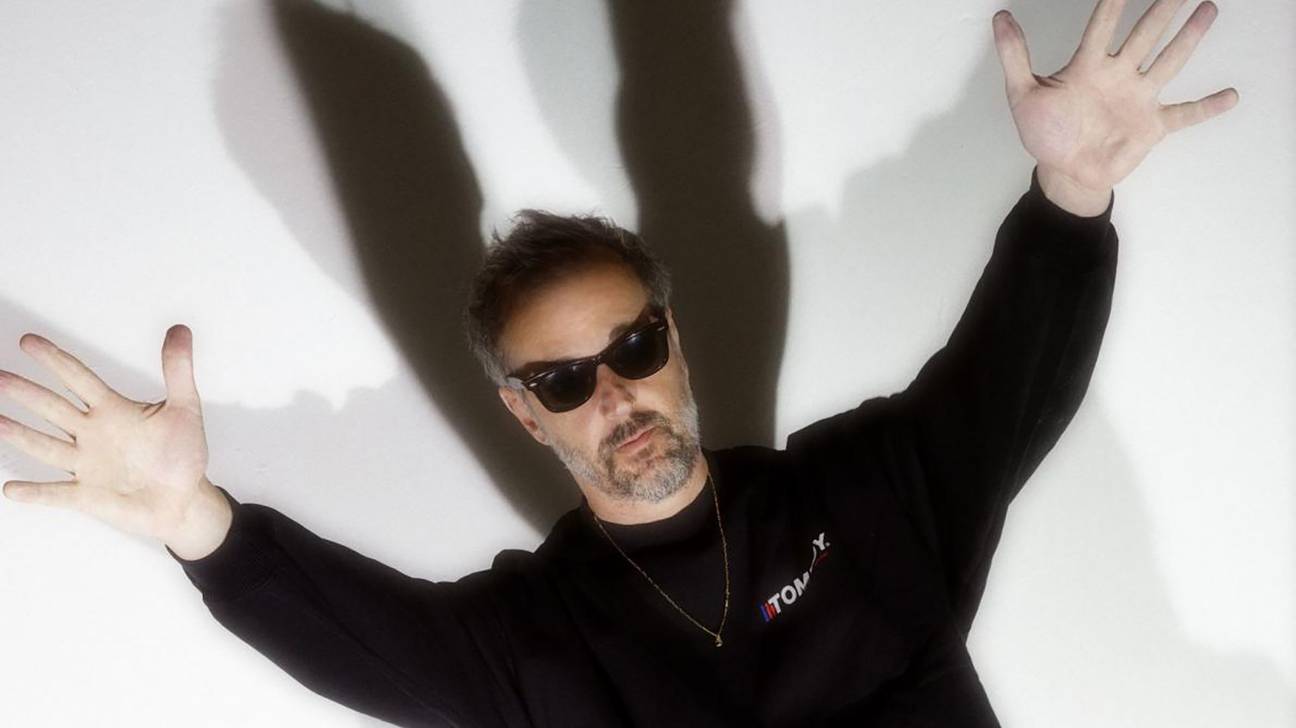 Ghinzu-frontman John Stargasm: 'Bij elke verjaardag word ik een jaar ...
