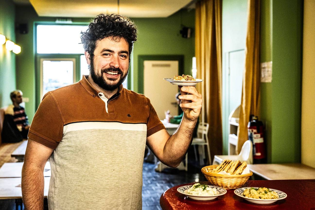 Van taverna naar topkeuken: Madame Beta vernieuwt Grieks eten in ...
