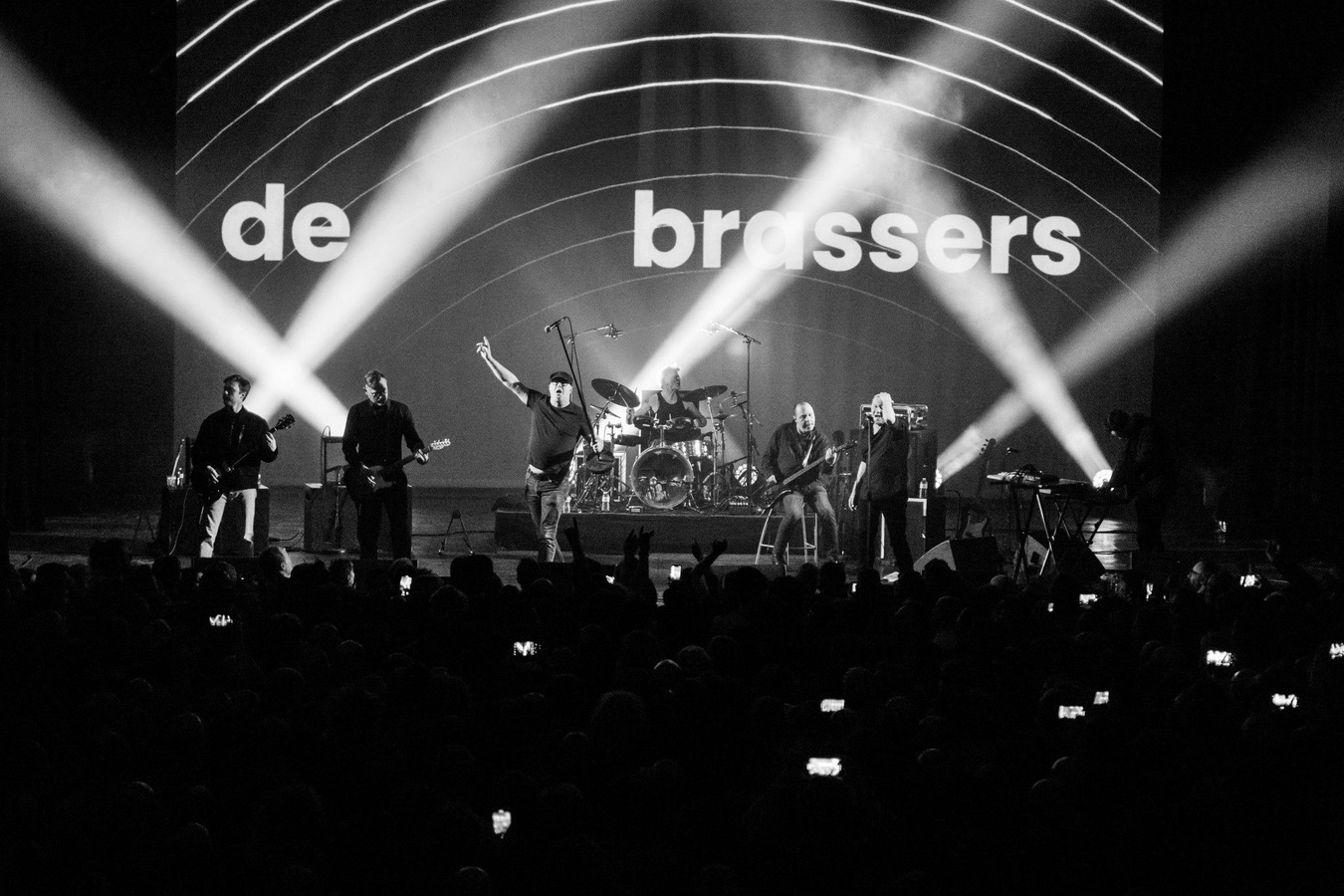 Onkruid vergaat niet op afscheidsconcert van De Brassers | BRUZZ
