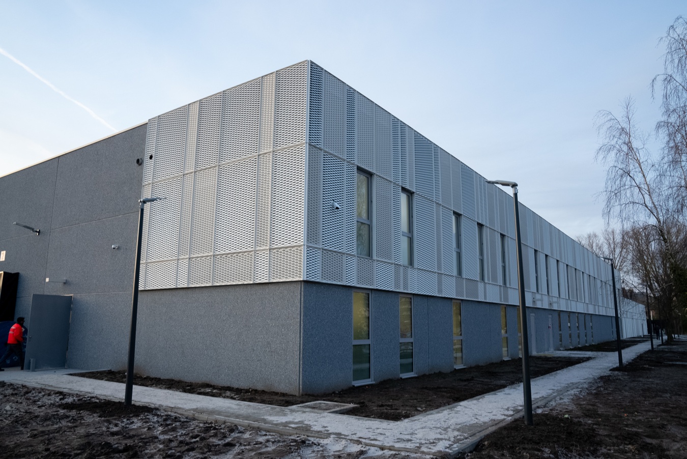 Bpost neemt nieuw distributiecentrum in Evere in gebruik | BRUZZ