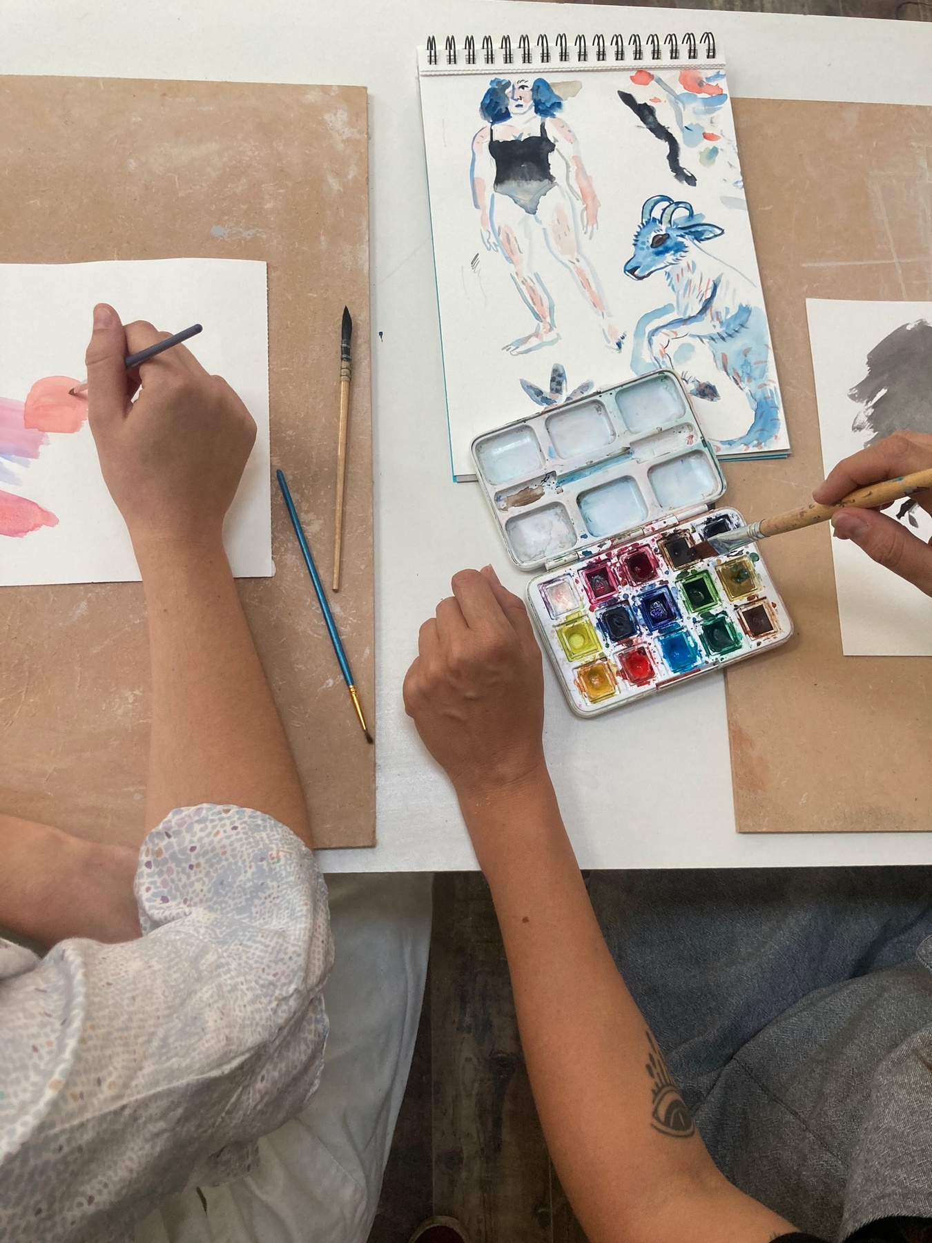 Vraag naar creatieve hobby’s boomt, maar stuit op plaatsgebrek: ‘Wachtrijen tot twee jaar’ | BRUZZ