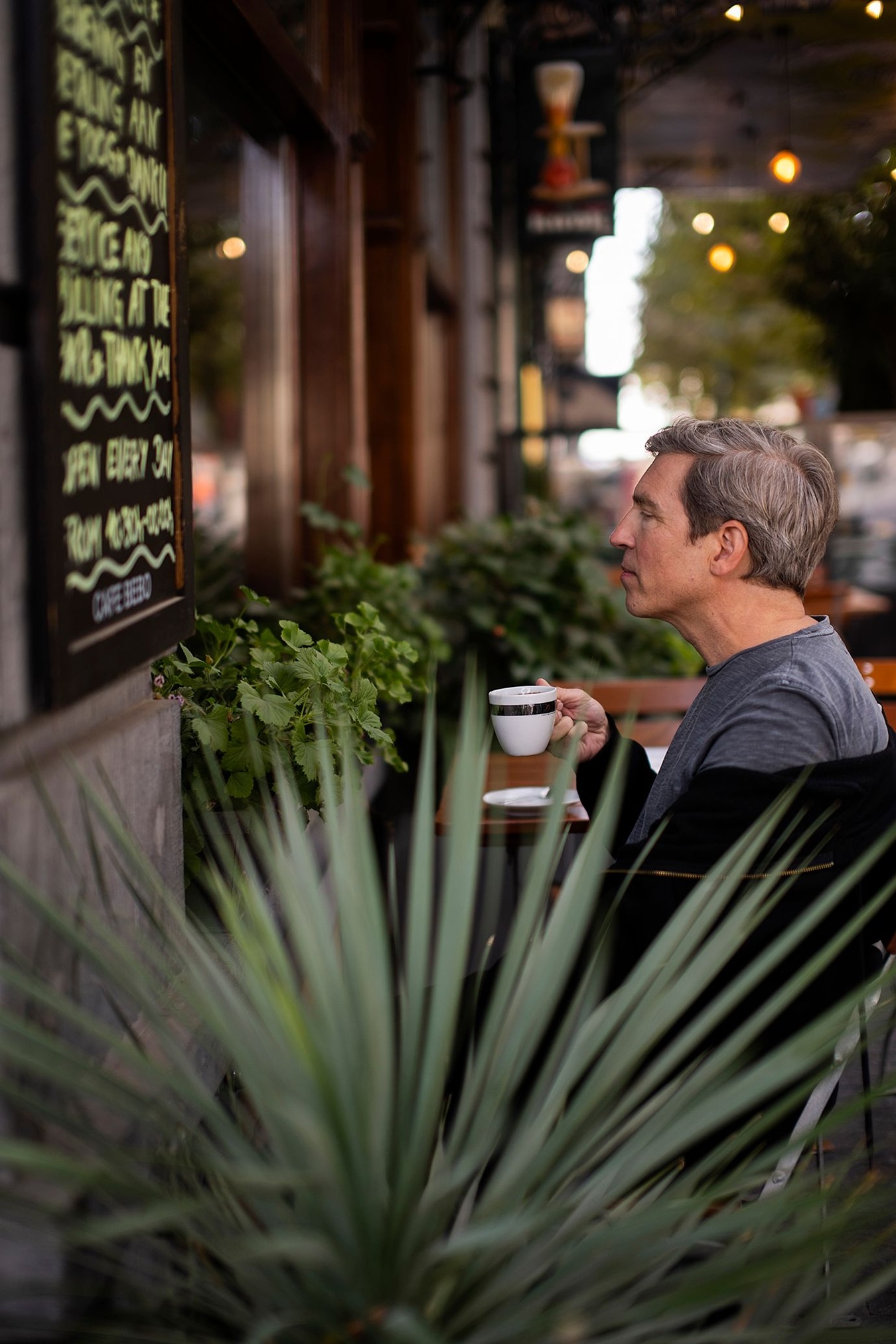 Kunstenaar David Helbich: ‘Mijn huis en mijn karakter hangen aaneen met ...