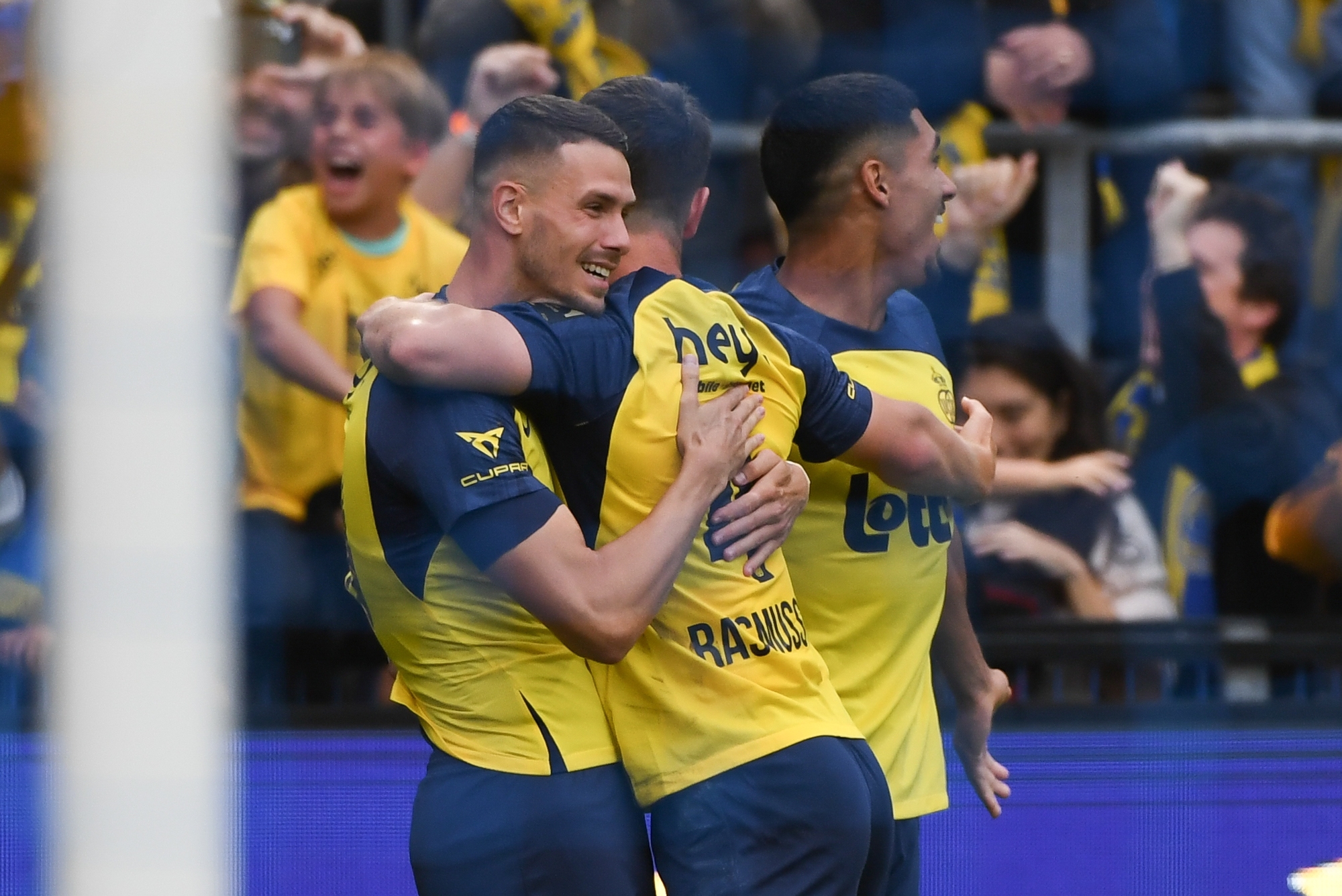 Union springt naar leiding in derby tegen Anderlecht, waar fans 'Wouter ...