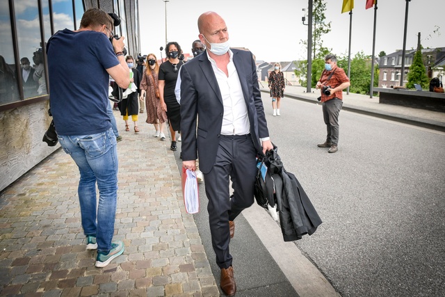 Alle 18 leden van Reuzegom naar correctionele rechtbank verwezen | BRUZZ