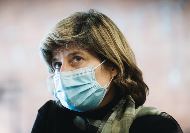 Inge Neven: ‘We winnen twee weken nu we AstraZeneca aan 55-plussers ...