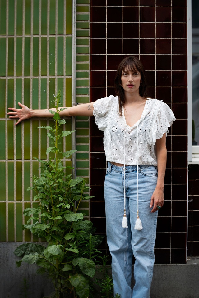 Victoria Barracato : ‘Je vis pleinement les textes que je chante’ | BRUZZ