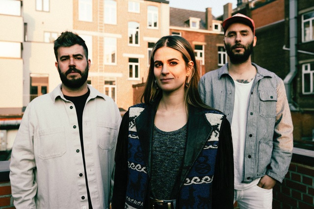 Drumster Stefanie Mannaerts: 'Verf je schouw eens in een absurde kleur ...