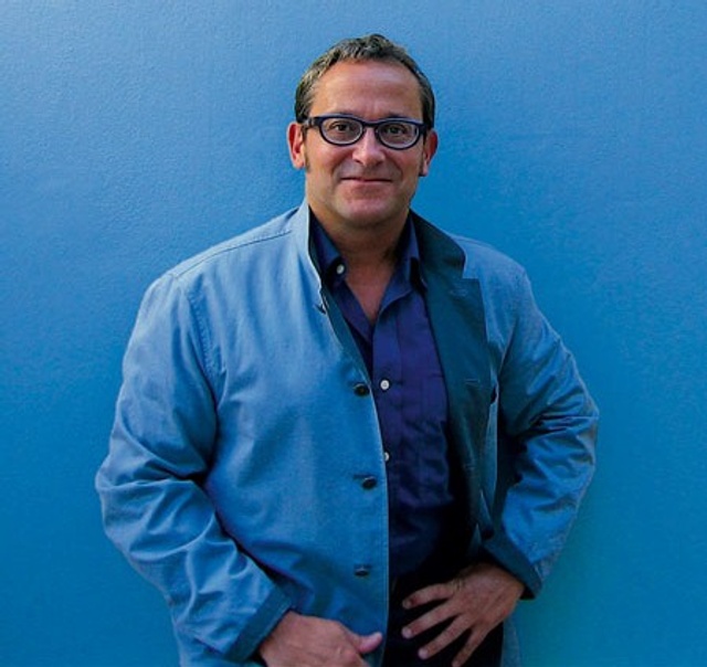 Tom Lanoye staat sprakeloos op de planken | BRUZZ