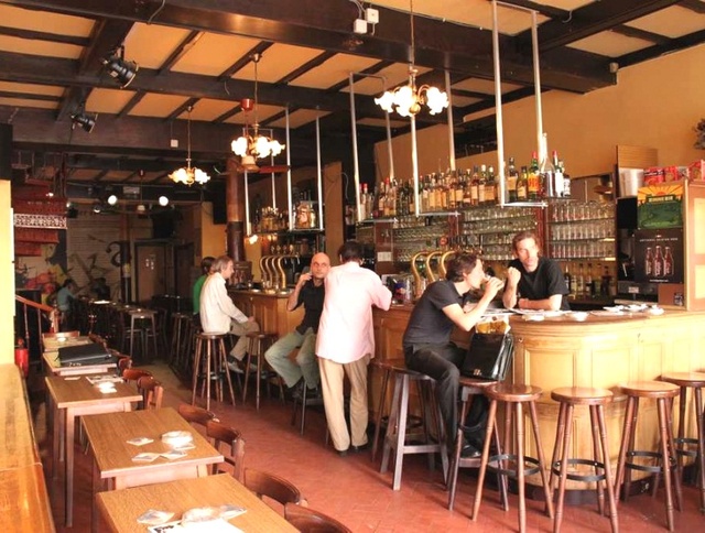 Legendarisch café Kafka failliet | BRUZZ