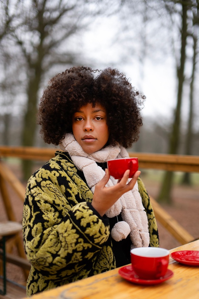 Adja Fassa: 'Ik ga snel op mijn bakkes wanneer ik niet eerlijk ben met ...