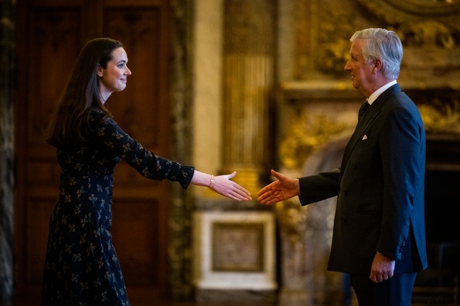 27-jarige Eléonore Simonet gekatapulteerd tot minister: ‘Ze laat zich ...