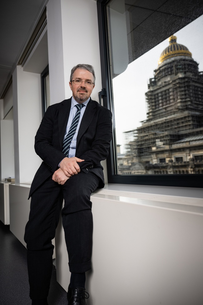 Frédéric Van Leeuw, nieuwe procureur-generaal: ‘Betalen zware prijs ...