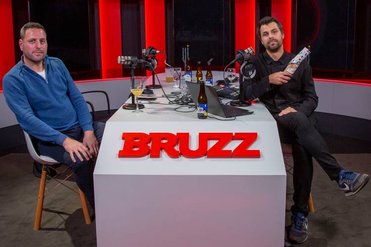 Live radio | BRUZZ