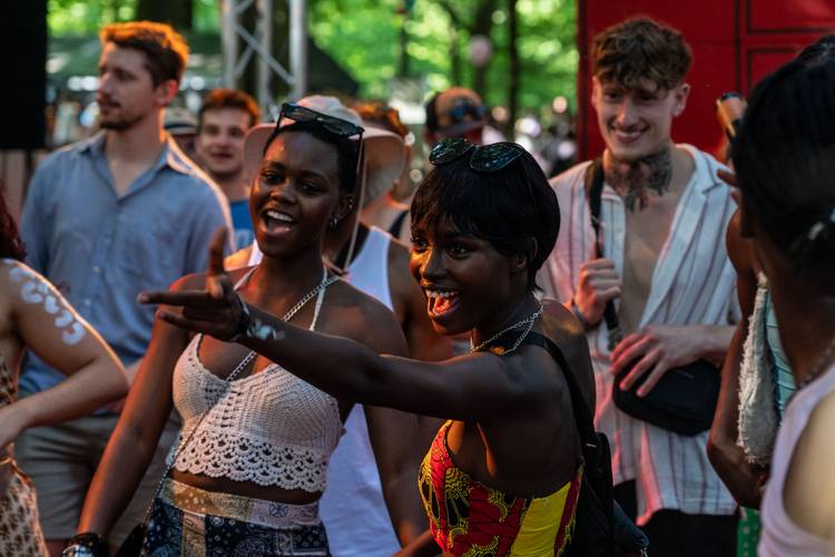 ICE homepage | BRUZZ