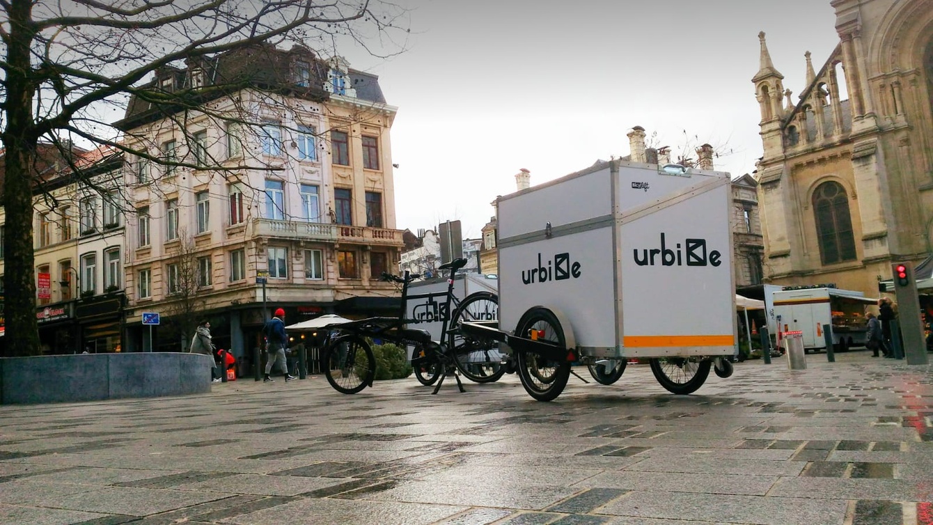 Urbike test leveringen met fietsen en aanhangwagens in Brussel | BRUZZ