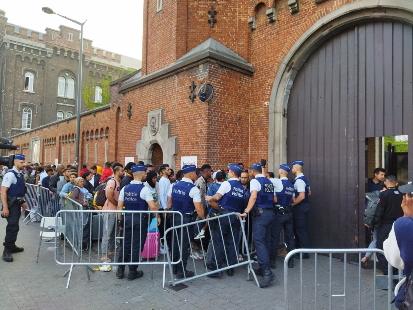 Chaos aan Klein Kasteeltje: aanmeldcentrum blijft vandaag gesloten | BRUZZ