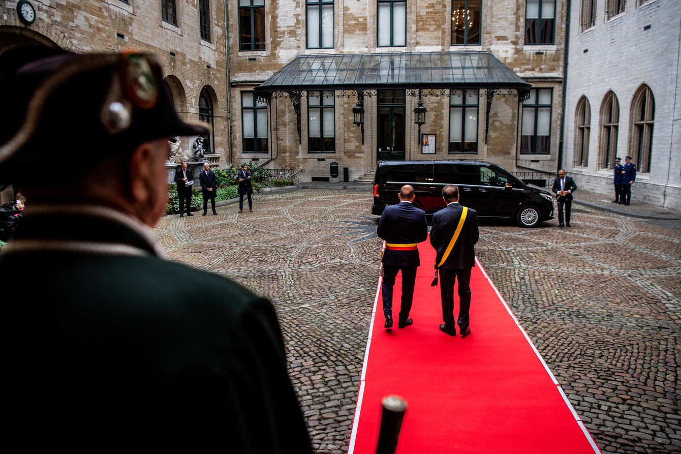 Bekijk hier de beelden van de trouw van prinses Maria Laura en William ...