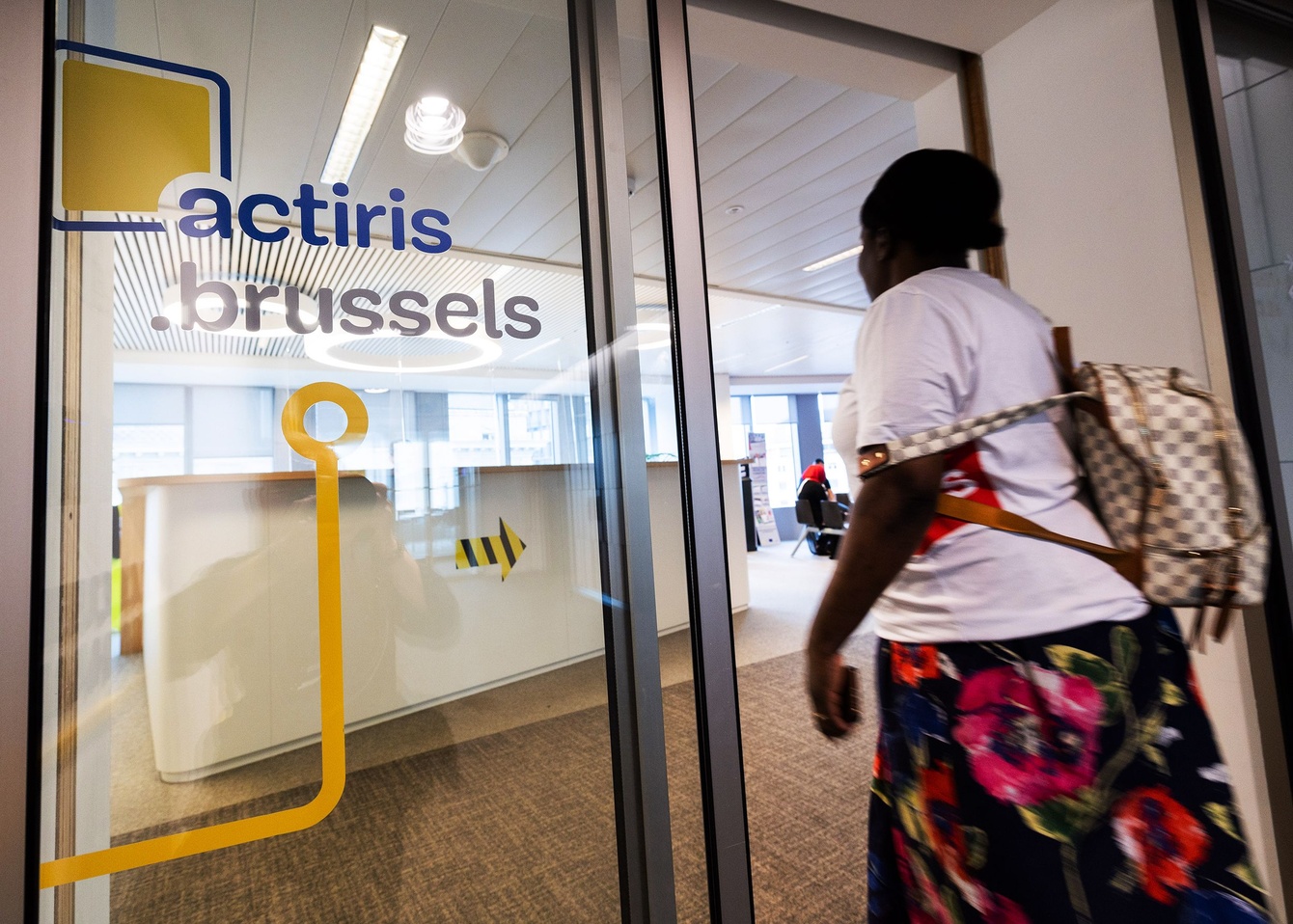 Rekenhof kritisch voor begeleiding van werklozen door Actiris | BRUZZ
