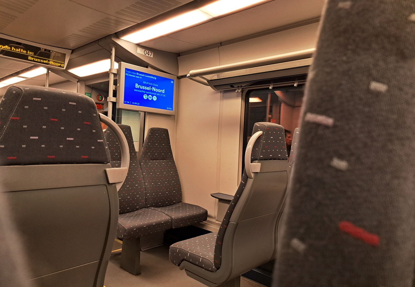 Wie zich onveilig voelt op trein, kan vanaf 2023 sms'en naar NMBS | BRUZZ