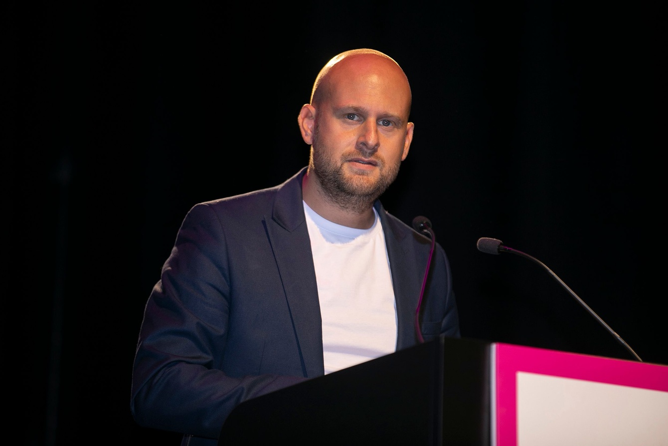 Michaël Vossaert kandidaat om DéfI-voorzitter François de Smet op te ...