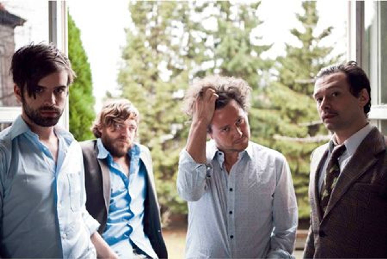 Tom Pintens: ‘Mijn elektrische gitaren stonden te verkommeren’ | BRUZZ