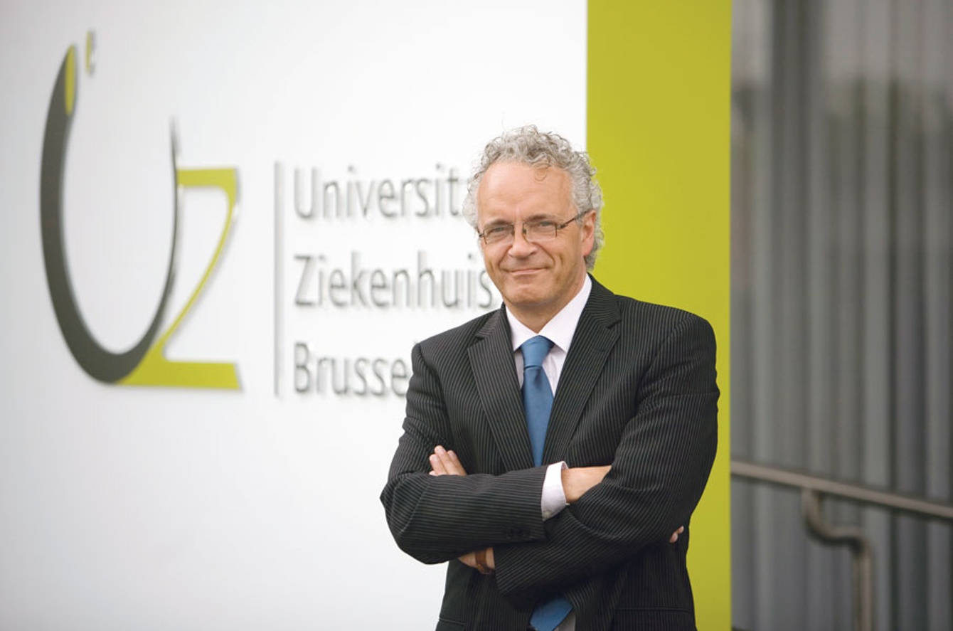 CEO UZ Brussel waarschuwt voor malafide praktijken en hacking | BRUZZ