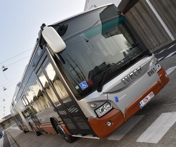 26 nieuwe hybride MIVB-bussen tijdelijk uit circulatie | BRUZZ