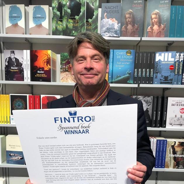 Peter Franck wint prijs Spannend Boek op Foire du Livre | BRUZZ