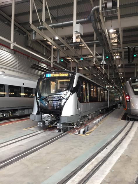 Nieuwe metrostellen moeten weg plaveien voor zelfrijdende metro | BRUZZ