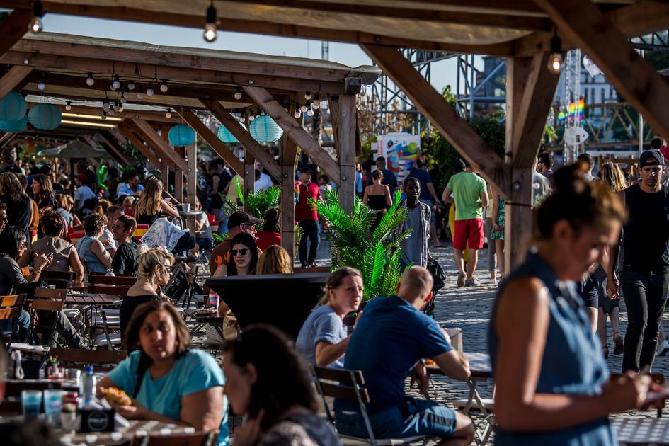 Save the date, it's Hello Summer | BRUZZ