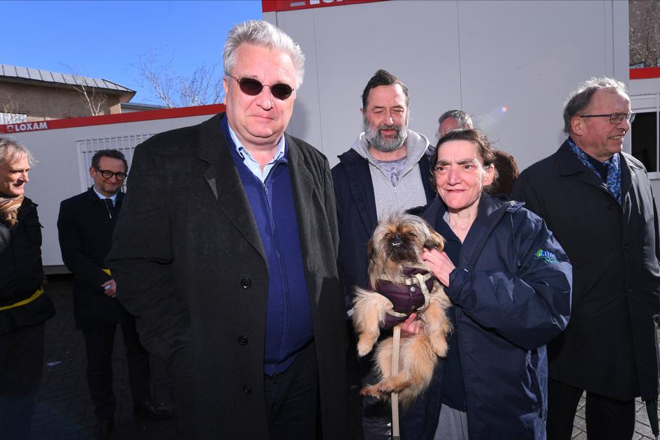 Prins Laurent zet Winterplan voor daklozen en dier stop | BRUZZ