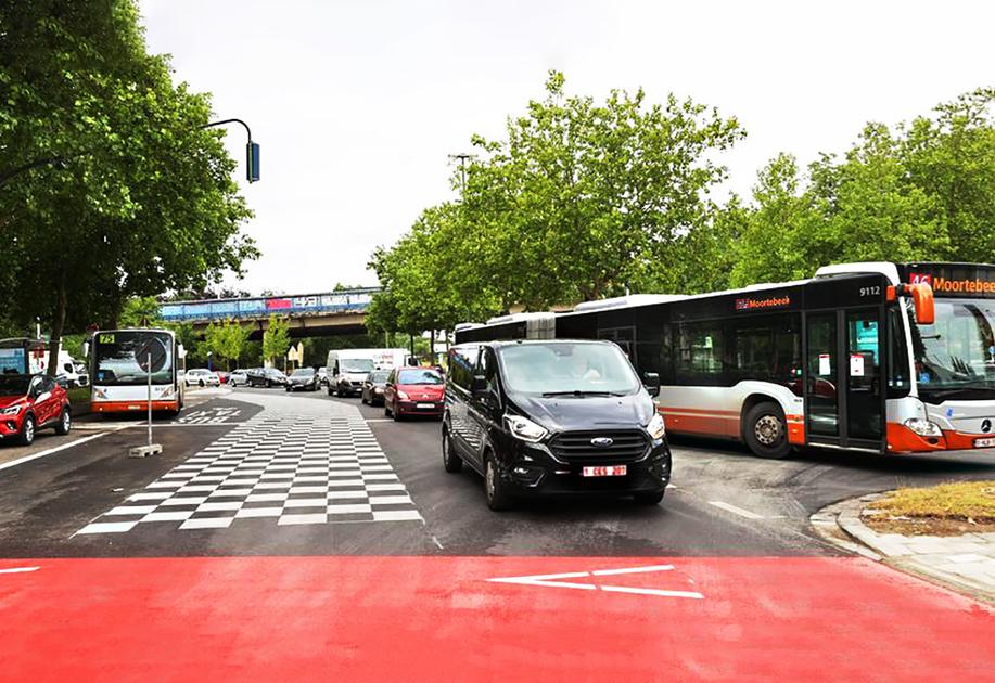 Lange files na herinrichting Sylvain Dupuislaan: chauffeurs krijgen ...