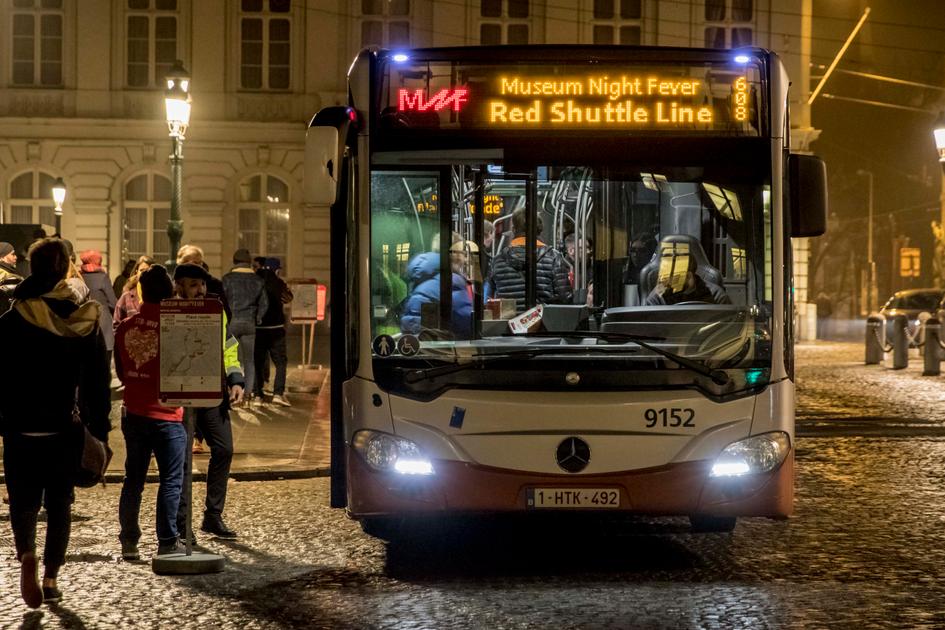 Gratis bussen van de MIVB tijdens Museum Night Fever | BRUZZ