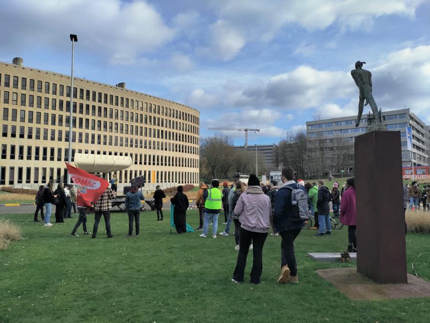 Protest op VUB over grensoverschrijdend gedrag: 'Een tweede kans? Het ...