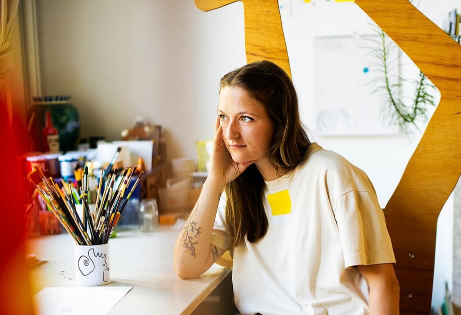 Made in Brussels: Alice Van Innis draws with textiles | BRUZZ