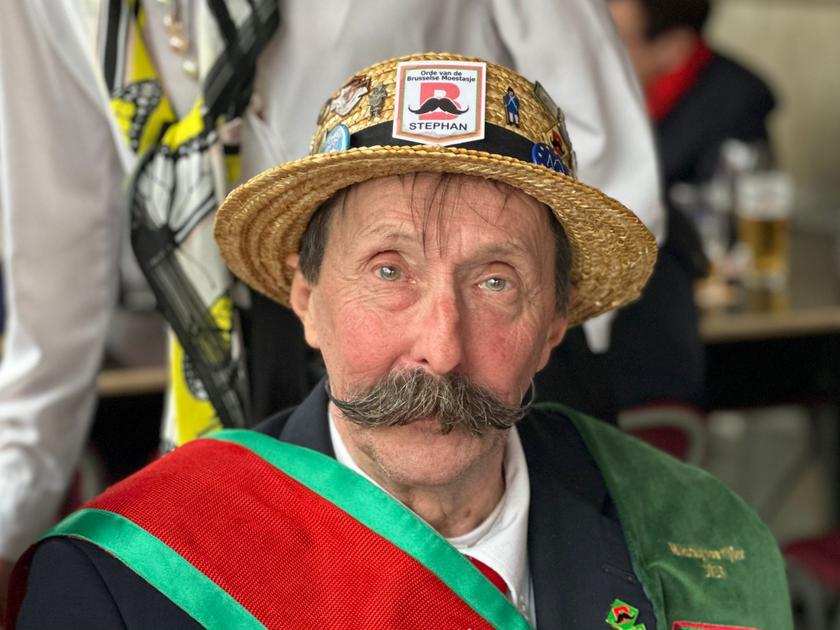 Winnaar Snor van het Jaar: ‘Ik laat mijn moustache al staan sinds mijn ...