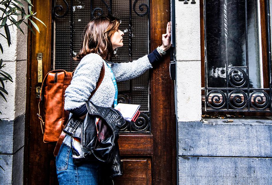 De jacht op de illegale Airbnb: 'Soms is het echt detectivewerk' | BRUZZ