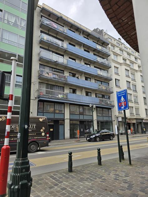 Vijftigtal bewoners kraken pand in Dansaertstraat | BRUZZ