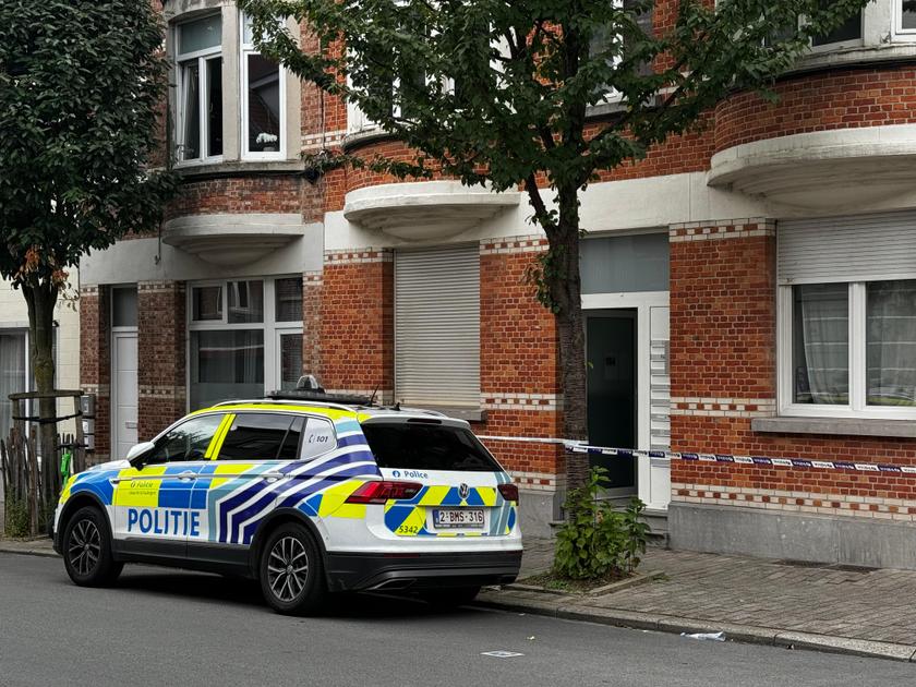 Man gewond na mesaanval in Ukkel, dader op de vlucht | BRUZZ