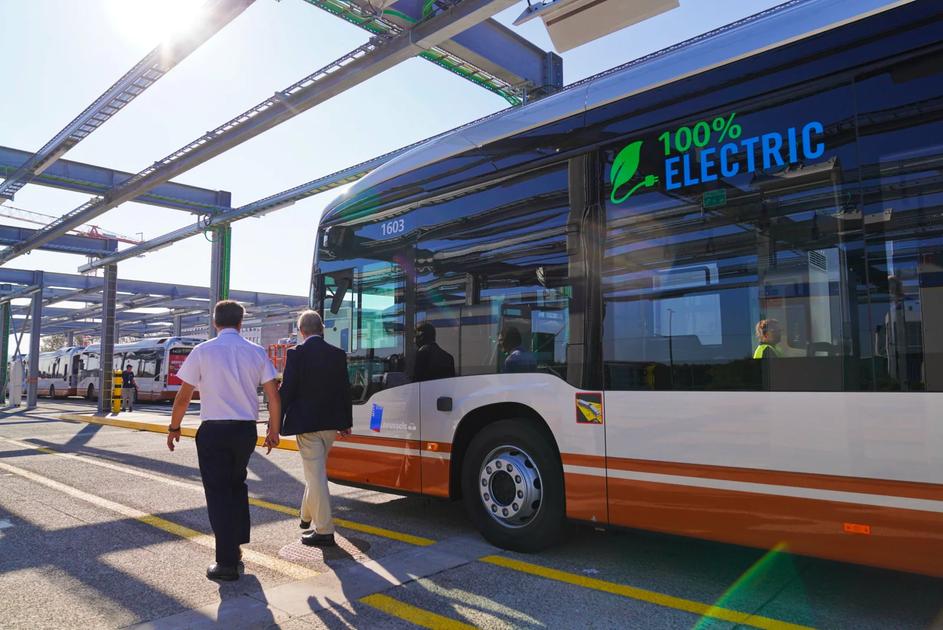 Nieuwe volledig elektrische MIVB-bussen vanaf maandag op lijn 53 | BRUZZ