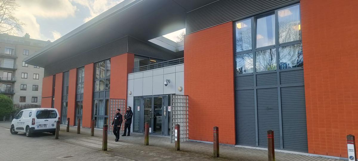 Verdachten van seksueel misbruik in ULB-crèche blijven in cel | BRUZZ