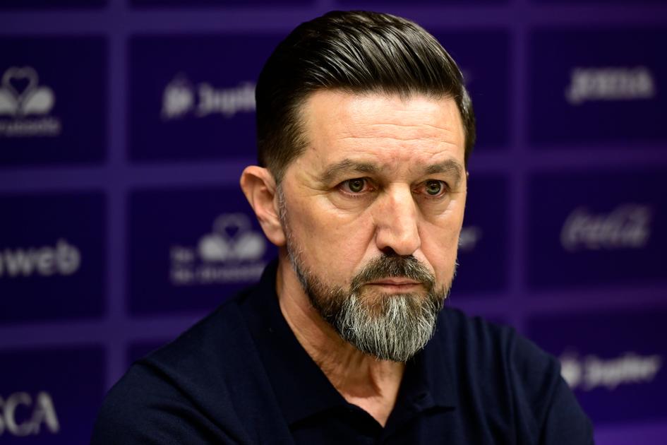 RSC Anderlecht gaat verder met trainer Besnik Hasi | BRUZZ