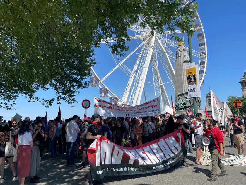 Rond de 300 betogers in Brussel voor 1 mei-protest tegen Arizona ...
