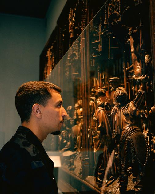 Nacht in het Museum Kunst en Geschiedenis met rapper Youssef Swatt's ...