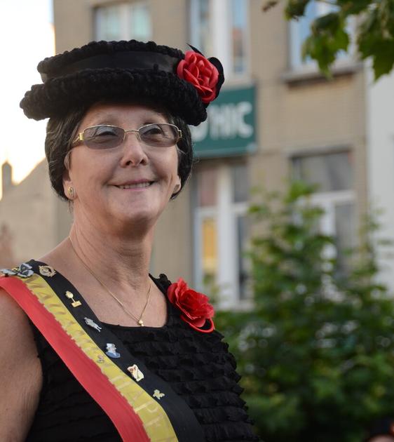 Brussel rouwt om Madame Chapeau, symbool van volkse warmte | BRUZZ