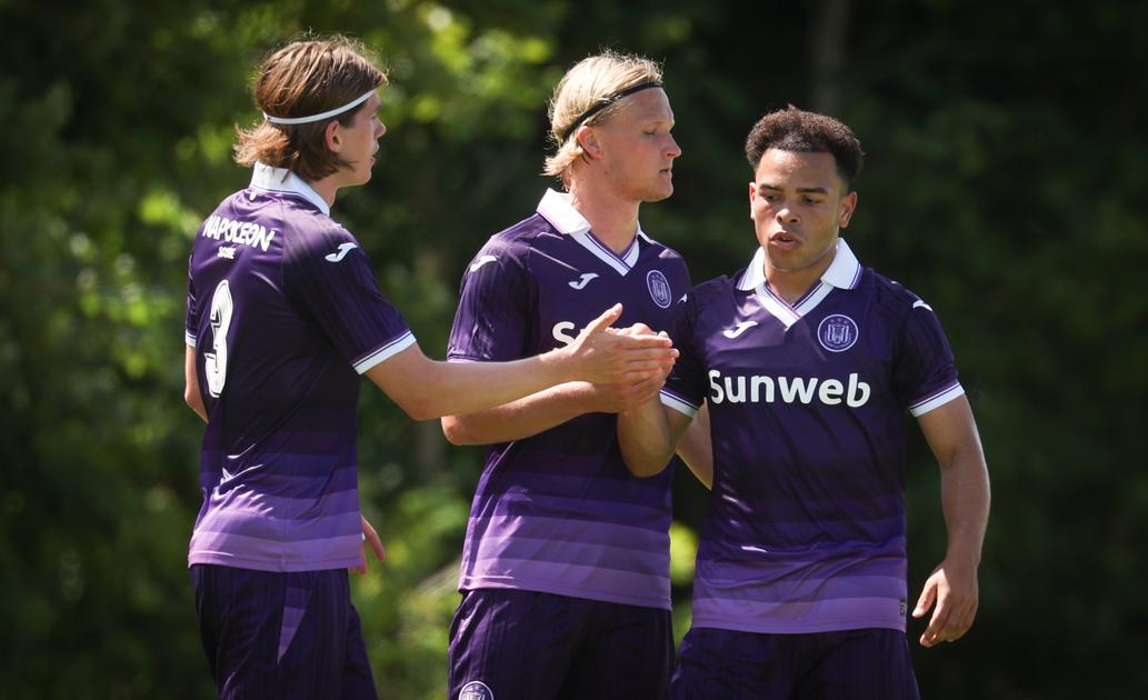 Aylen lópez xxx cici an mature Asian woman, curvy a little